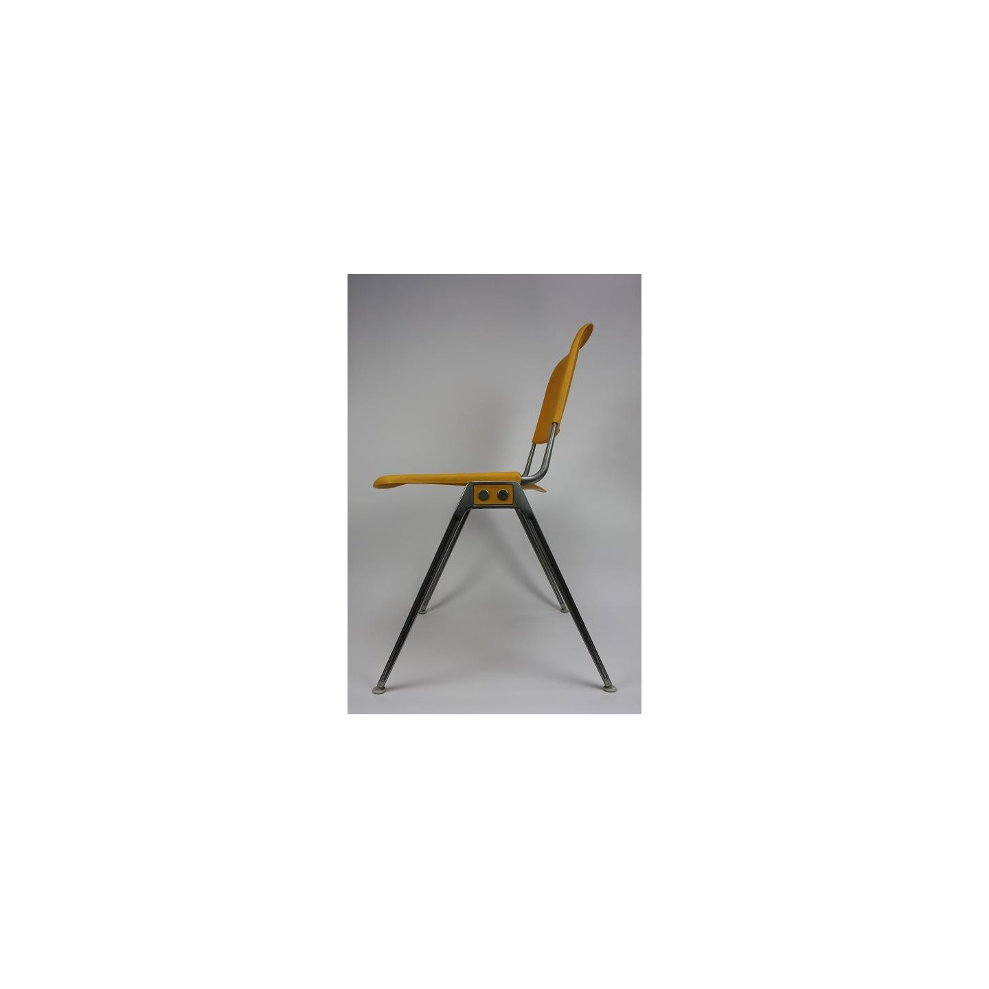 Albinson chair model no. 1601 - Retro Studio