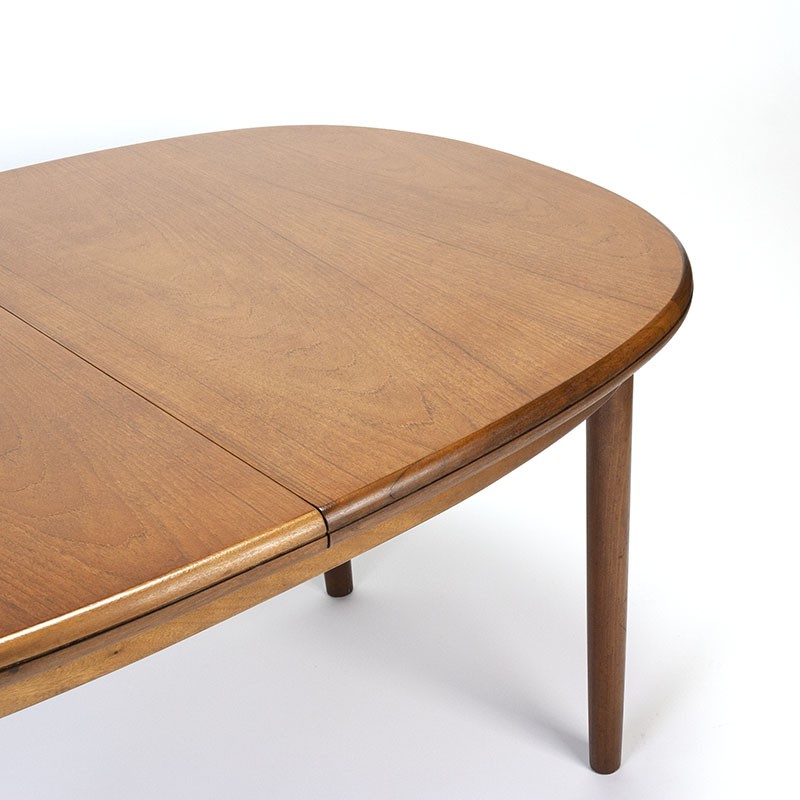 Vintage teakhouten eettafel ovaal uitschuifbaar model